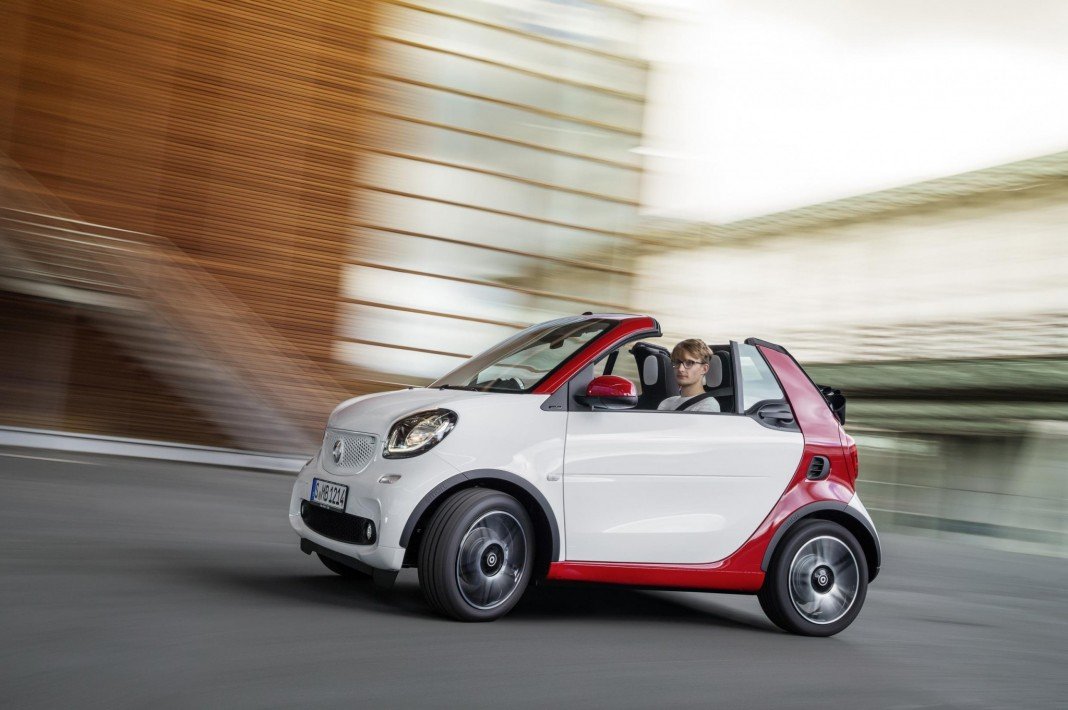 Smart mostra renovado fortwo conversível - Motor Show