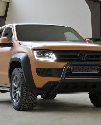 amarok v8 - Motor Show