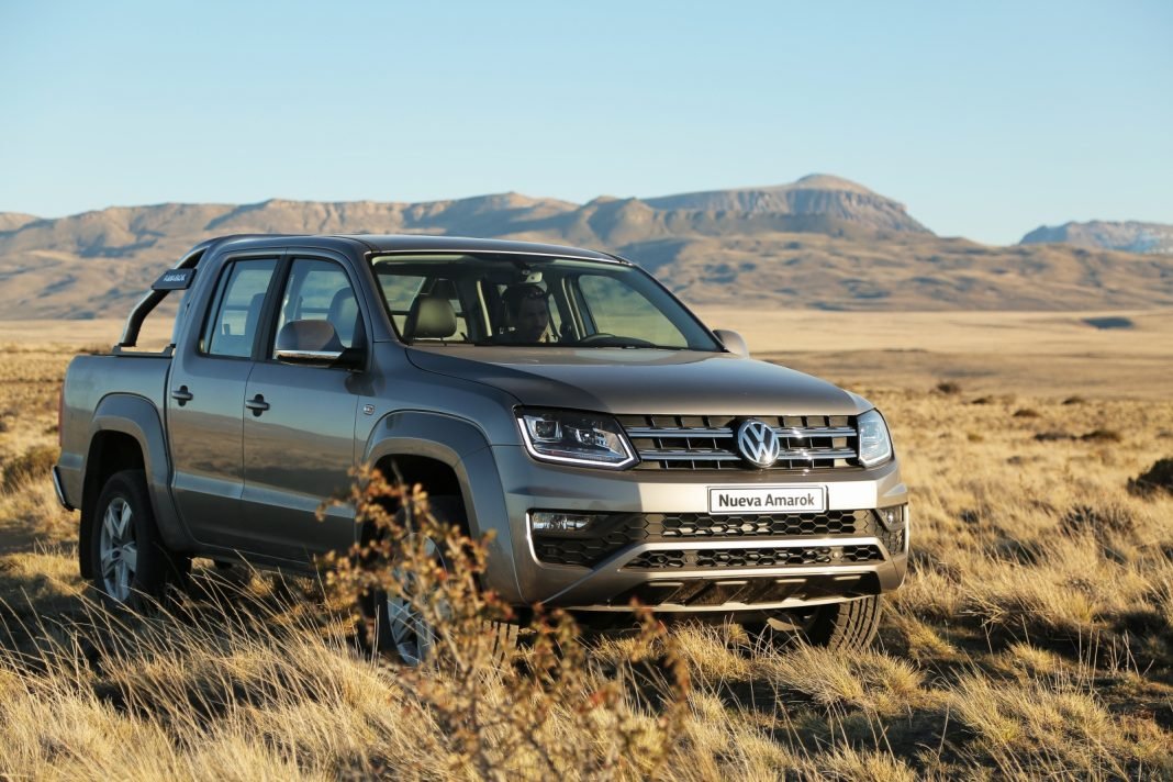 Avaliação: VW Amarok 2017 ganha retoque visual e muda no que precisava ...