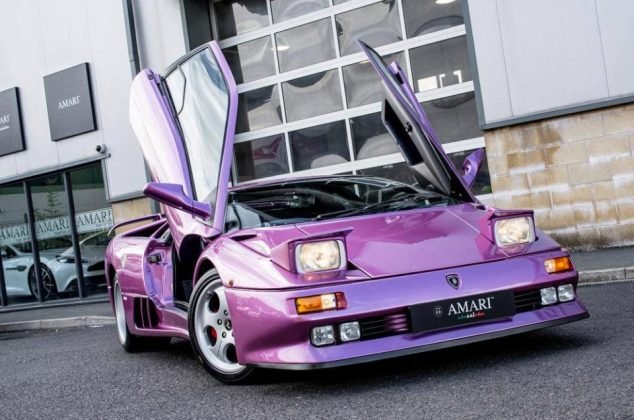 Um Lamborghini roxo especial - Motor Show