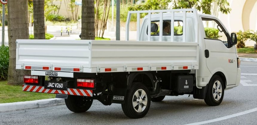 JAC lança caminhão leve V260 por R$ 69.990 - Motor Show