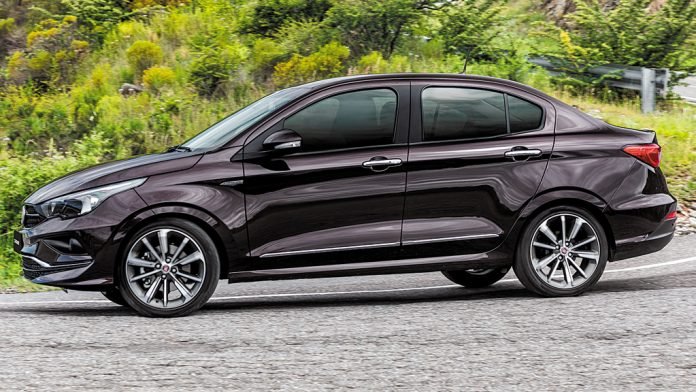 Avaliação: Fiat Cronos Precision 1.8 manual é um sedã bom de briga ...