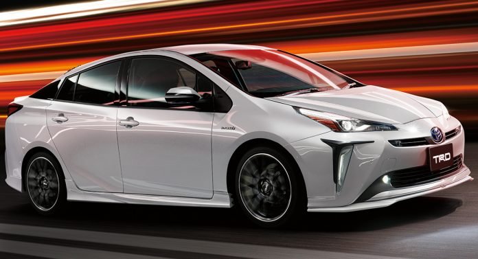 Toyota Prius ganha toque esportivo da TRD - Motor Show