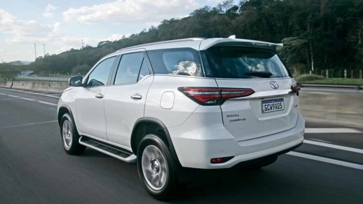 Avaliação: Toyota SW4 é um carro para tudo (ou quase tudo) - Motor Show