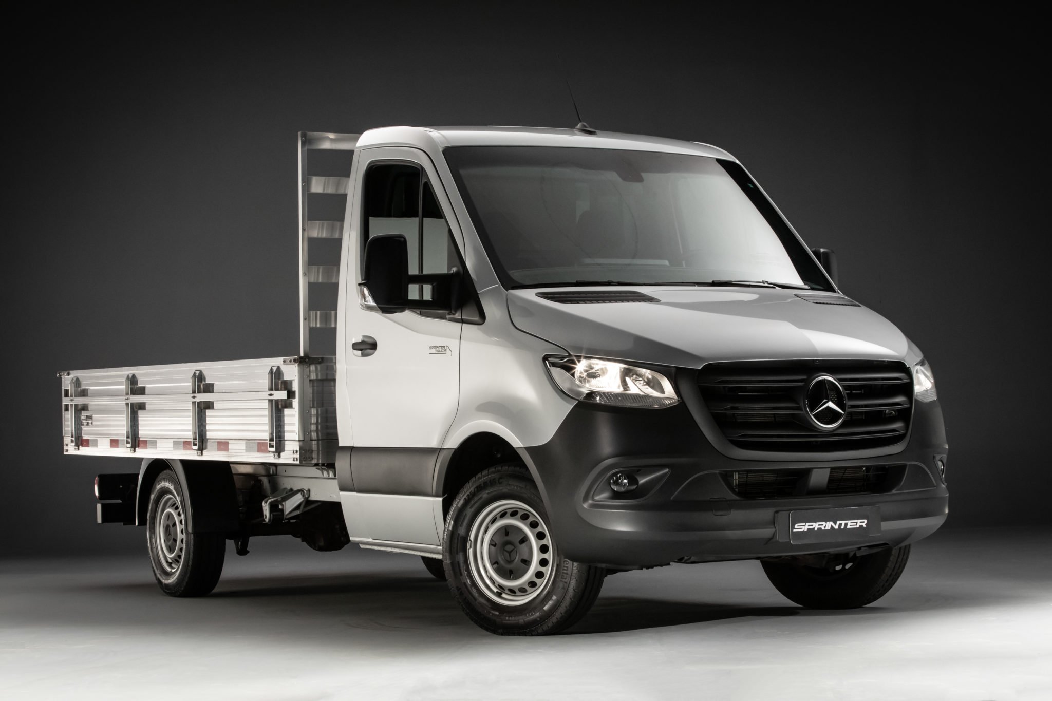Nova Mercedes Sprinter Street recebe motor mais potente e econômico
