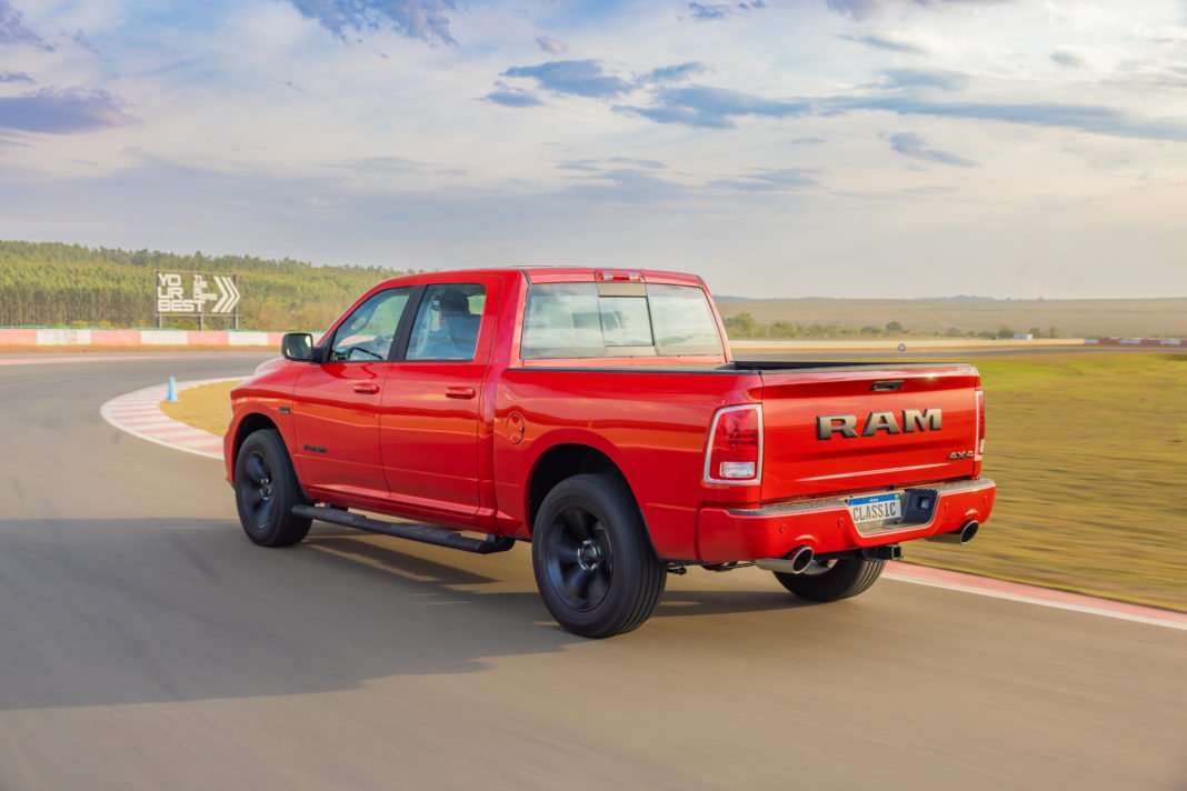 Ram Classic com motor V8 de 400 cv é apresentada no Brasil