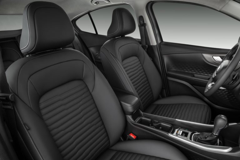 Confira a galeria de fotos do novo Fiat Fastback - Motor Show