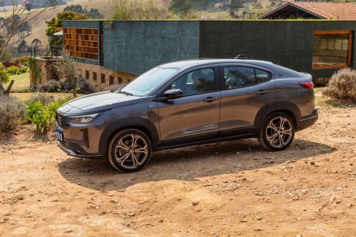 Teste rápido: Andamos no Fiat Fastback; leia as nossas primeiras impressões