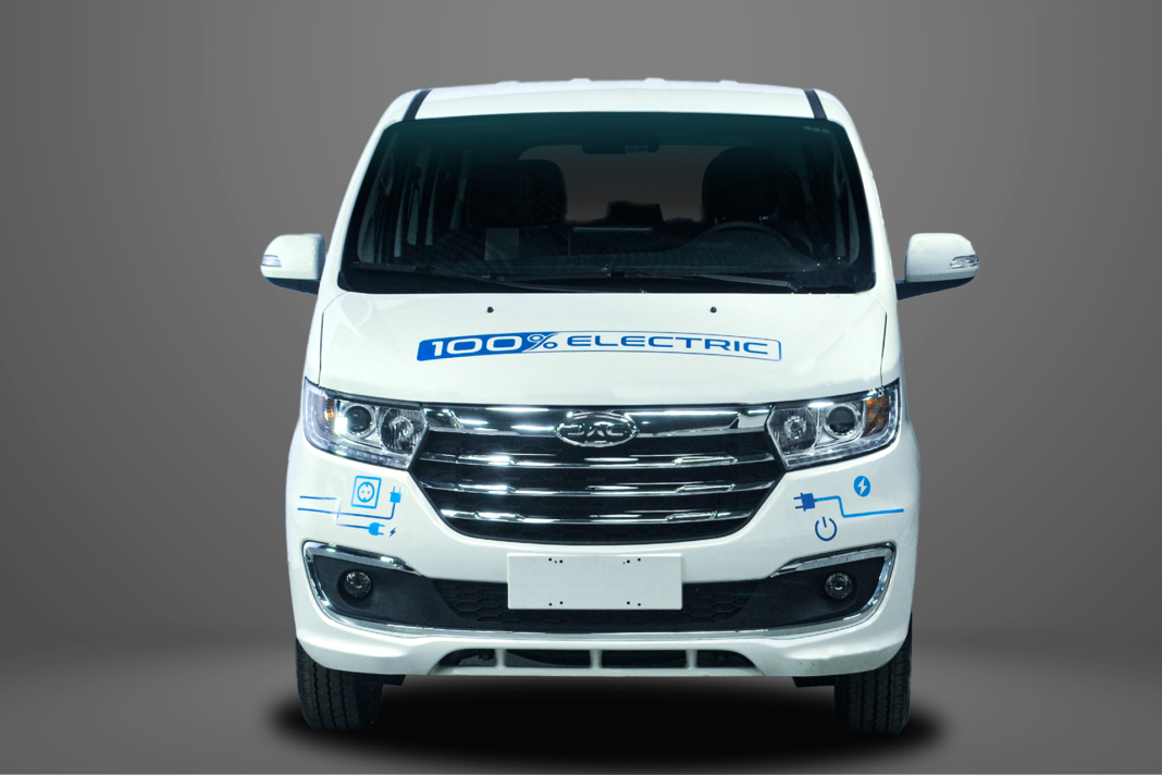 JAC Motors lança picape elétrica E-JP8 no Brasil por R$ 369.900