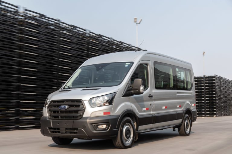 Ford lança sistema de produtos e serviços para veículos comerciais ...