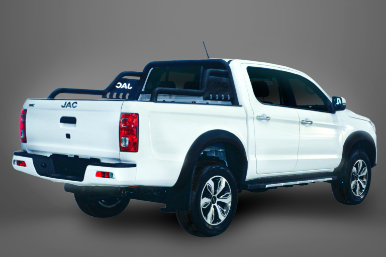 JAC Motors lança picape elétrica E-JP8 no Brasil por R$ 369.900