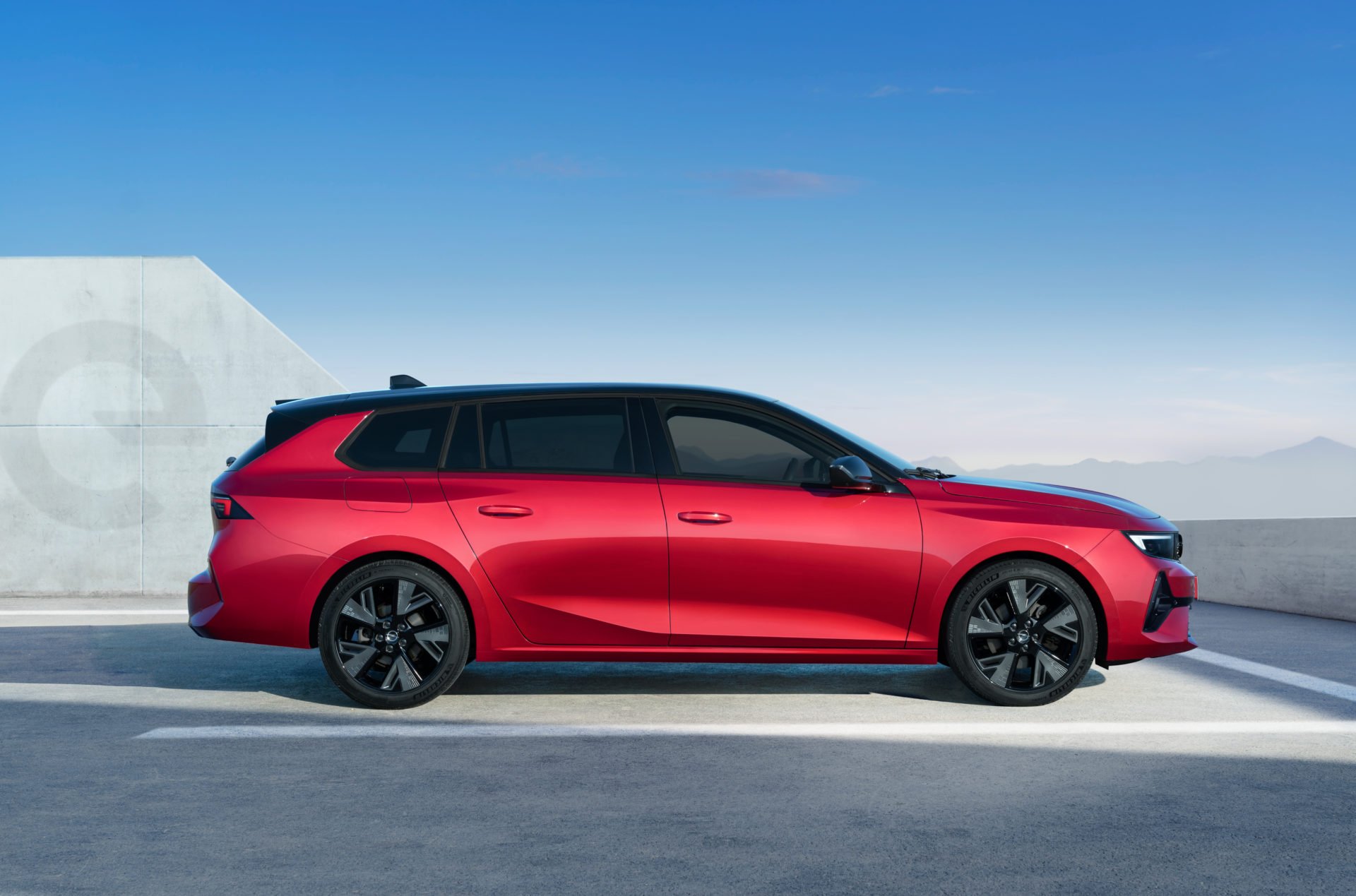 Lembra do Astra? Nova geração recebe opção elétrica - Motor Show