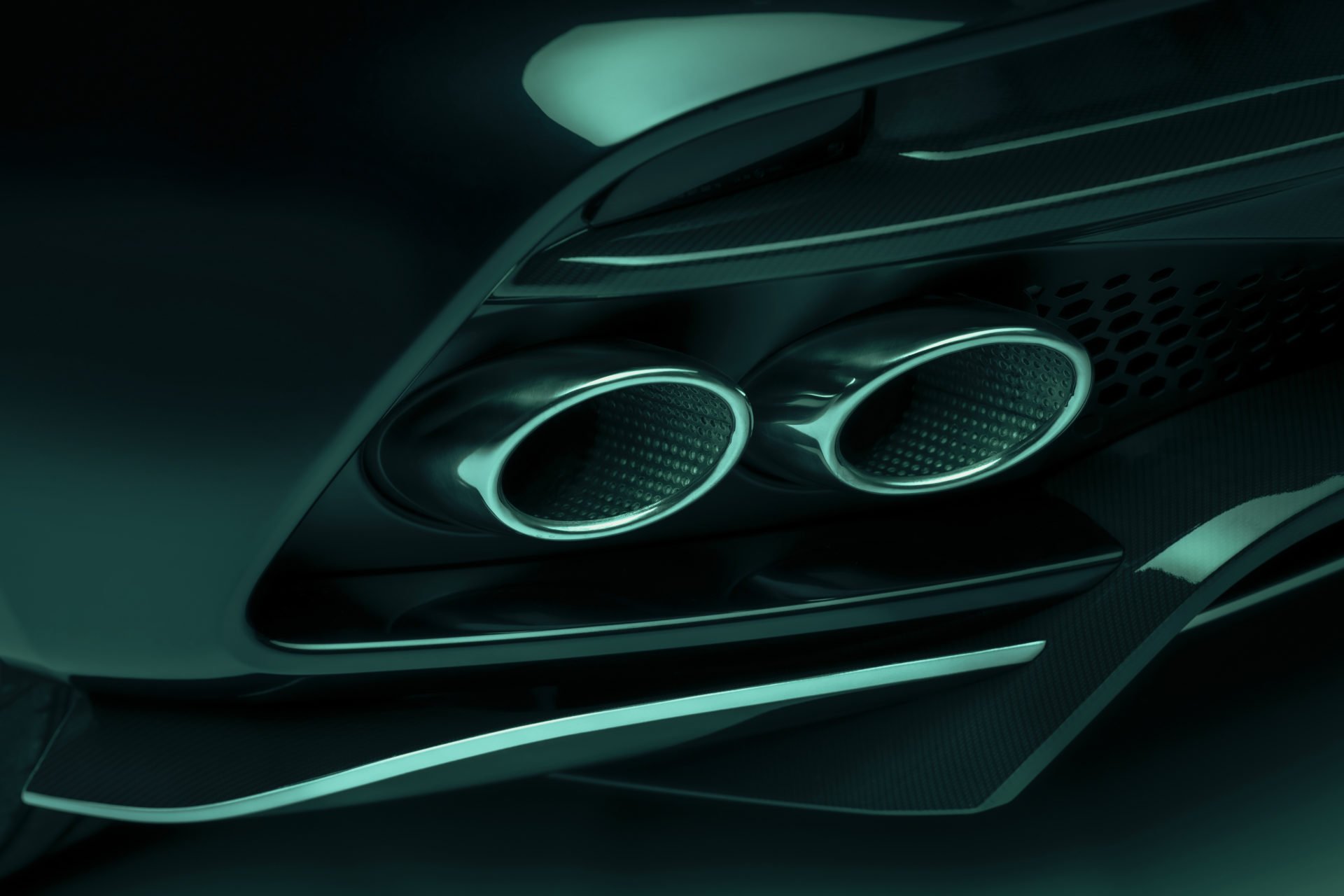Novo Aston Martin DBS 770 Ultimate é o mais potente e marca despedida