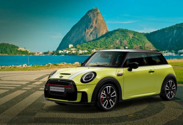 Mini John Cooper Works Zesty Yellow 25k - Motor Show