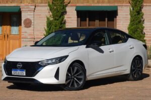 Nissan Sentra 2025 chega com visual repaginado e mais recheado; confira ...